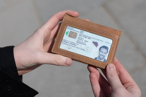 Leather Magic Wallet RFID ID Window - Garzini Essenziale